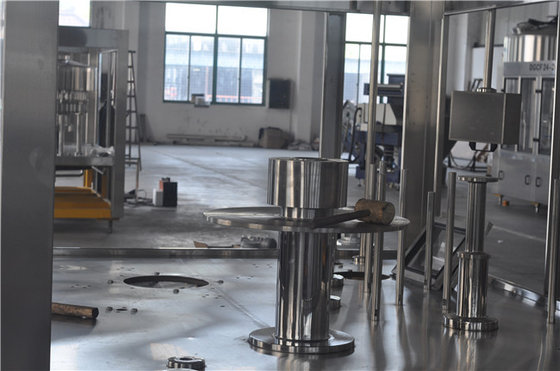 PET Bottle Aseptic Liquid Filling Machine 3 In 1 Auto Washing Filling Capping Machine