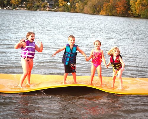 Multi Colored Floating Foam Water Pad For Water Sports Puncture Resistance