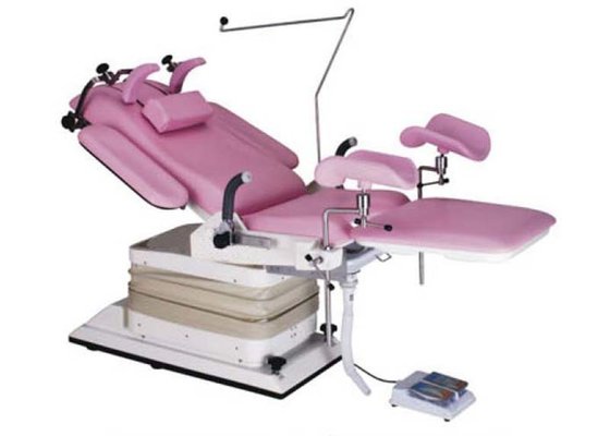 Safe Reliable Labor Delivery Bed Table Pink Color Equip With Shadowless Lamp