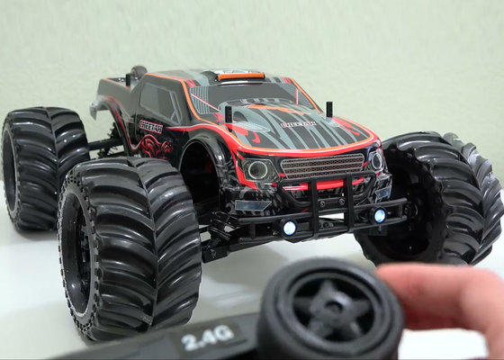 Walk Upright RC Brushless Cars Off Road Electric 4WD RC Truggy 100 km / hour