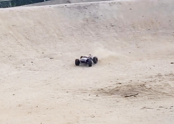 Remote Control 4WD RC Monster Truck Electric 1/10 Th Violence Somersault
