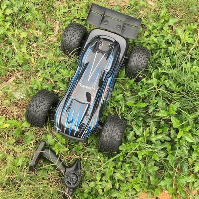 1/10th Brushless Waterproof 120A ESC Remote Control  RC Car With Blue Color