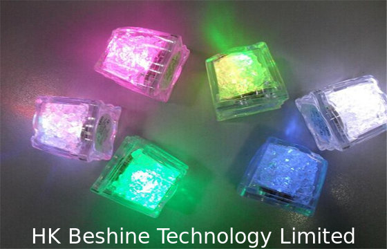 2.8CM 3.5cm LED Button Glow In The Dark Ice Cube In Red , Yellow , Green , White