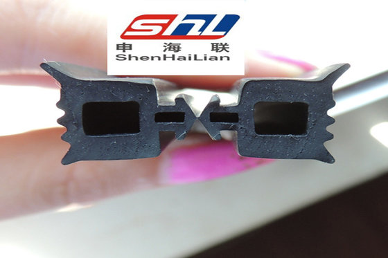 Flexible EPDM Rubber Seal Extrusion , Extruded Gasket Profiles For Window