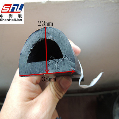 Flexible Extruded Rubber Seal Water Resistance , EPDM Rubber Fender Bumper