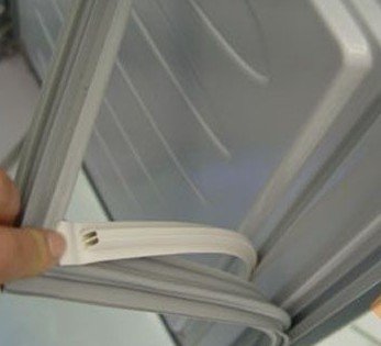 Refrigerator door rubber seal strip
