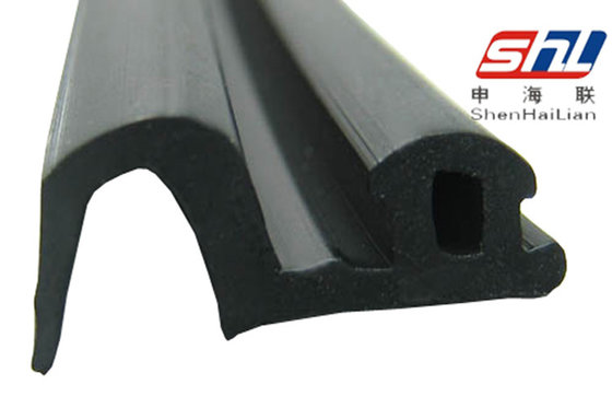 Extruded Mechnical EPDM Sealing Strip , Sponge Rubber Strip Anti - UV