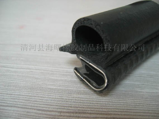Black Extrusion EPDM Sealing Strip OEM , Waterproof AND Fireproof