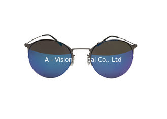 China Unisex lightweight  polarized sunglasses round men women UV protection 100% supplier