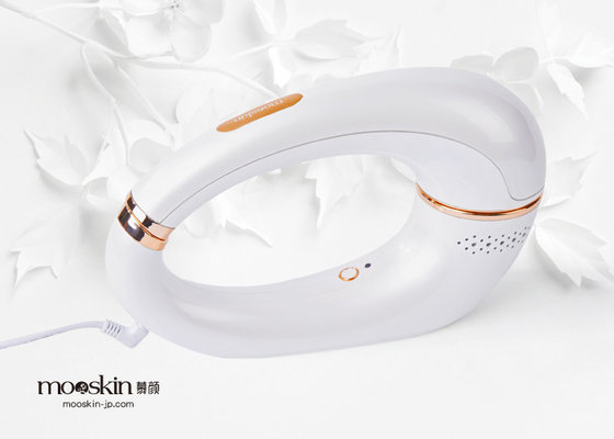 Potable Sonic Facial Skin Cleansing Brush Instrument 800MA Charging Current