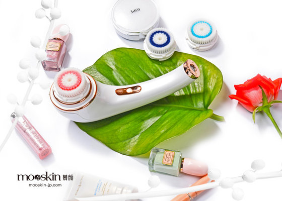 Silicone SPA Ultrasonic Face Cleanser / Deep Cleaning Brush For Face