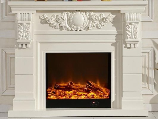 Chimenea eléctrica europea interior de los muebles de la sala de estar libre