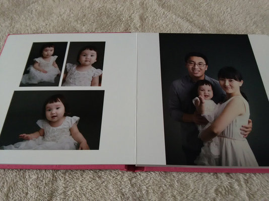 Waterproof 11x14 Friends / Baby Fabric Covered Photo Album With Window