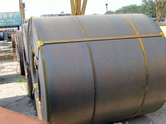 1.8-16mm の製造所の端かスリット端つや出しの鋼鉄コイル 28 トンのコイルの重量の
