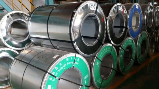 914MM Galvalized の前塗られた鋼鉄は鋼鉄壁装置のための DX51D ISO9001 を巻きます