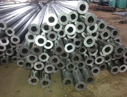 冷間圧延された ASTM の A106/A53 継ぎ目が無い精密鋼鉄管、1.25mm -厚い 50mm