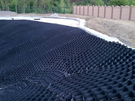 Perforated Slope Protection Honeycomb Gravel Containment Mat Anti - Deformation