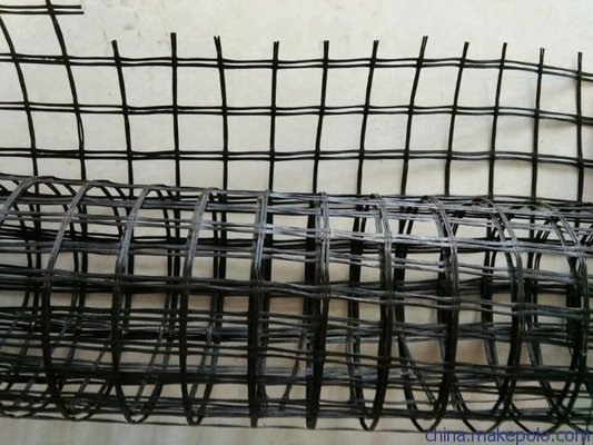 Black Fiberglass Geogrid Geosynthetic Materials 80KN/M For Retaining Wall