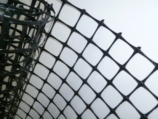 High Molecular Polymer 50m / 100m Black Exturded PP Biaxial Geogrid 30KN/M