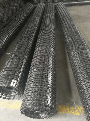 Hot Stretched PP Biaxial Geogrid Geosynthetic Materials 30KN/M CE Certificated