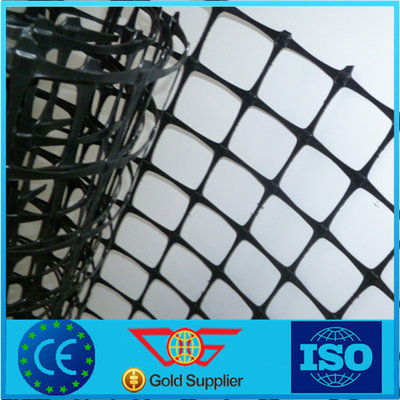 Extruded PP Plastic Biaxial / Unixial Geogrid For Retaining Wall Project Black Color