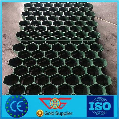 Interlocking Plastic Floor Grass Pavers PP / HDPE Material Plastic Gravel Grid