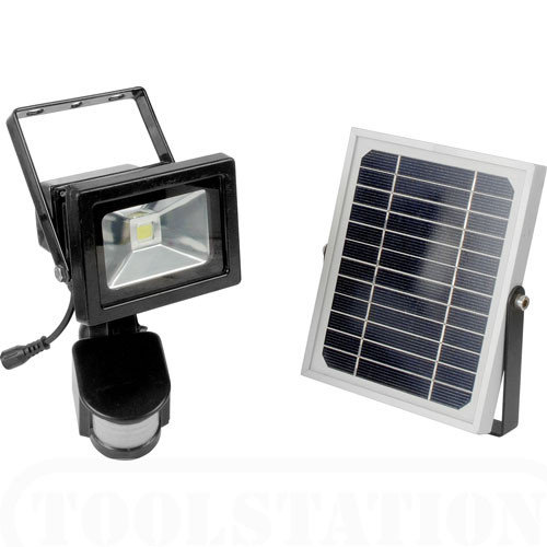 PIR Motion Sensor 10W Solar LED Flood lights 950Lm DC 12V 6600mAh 140 degree