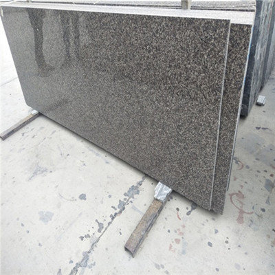 Indoor Polished Antique White Granite Slab Grooved Surface Finishing