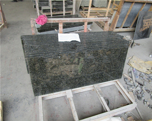 Green Granite Stone Slabs Customized Dimension CE Certification