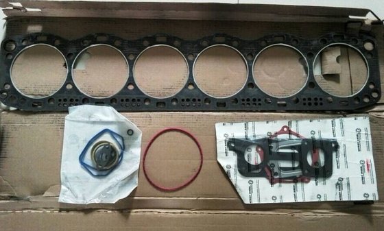 Detroit Diesel S60 head kit 23532333