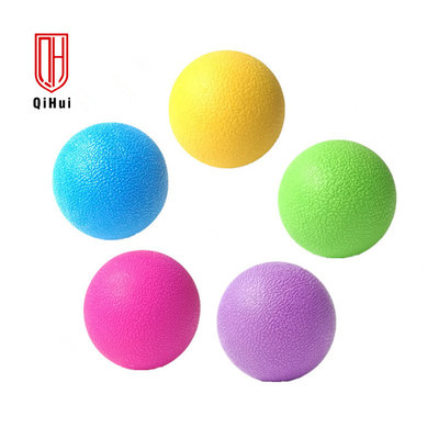 Body Building TPE Fascia Ball , Hand Back Lacrosse Sports Massage Ball