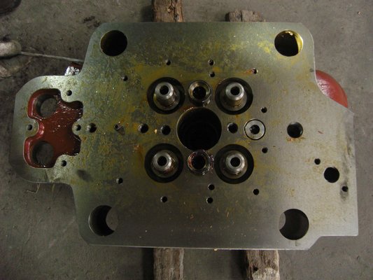 MAN B&W 16/24，32/40，27/38，23/30 PISTON, CYLINDER LINER(поршень,гильза цилиндров)
