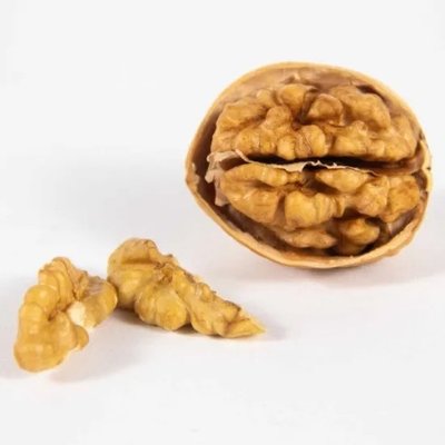 White Half Cut Kernels & Light White Walnut Kernel & Balanced Walnut Kernel & Nut
