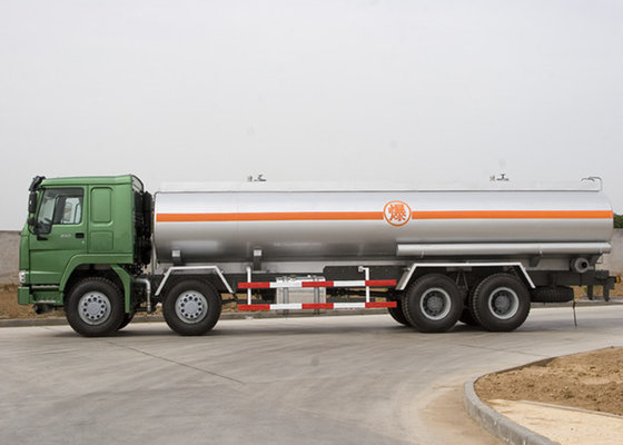 Caminhão de petroleiro de 25 CBM Lpg, caminhão de entrega do fuel-óleo dos eixos 371HP de HOWO quatro