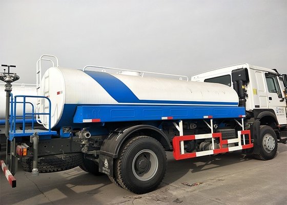 Caminhão de petroleiro LHD/RHD da água de Sinotruk Howo de 6 pneus com 266HP o motor, táxi HW76