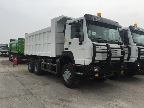 Caminhão basculante pesado branco com 336hp padrão de emissão do Euro Ii toda a movimentação da roda