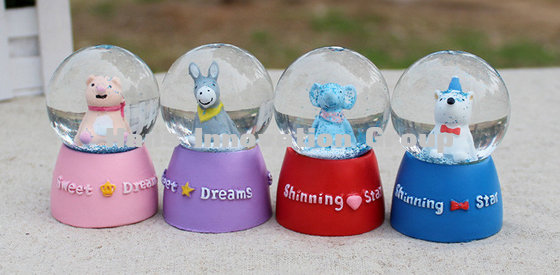 Snow Globe, Water Globe,Snow Ball CWG08 supplier