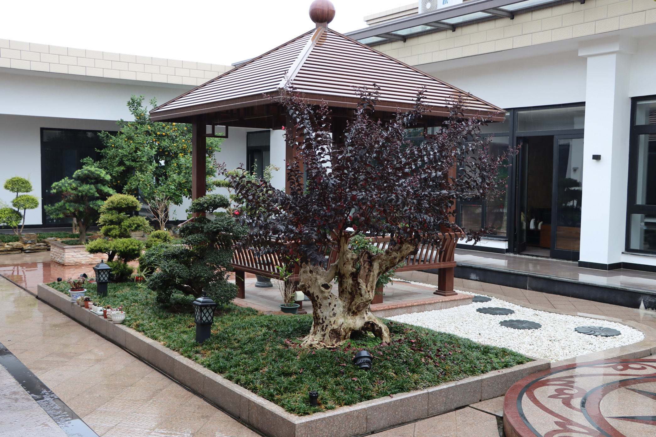 Wuxi Yanjia Dress Co., Ltd.