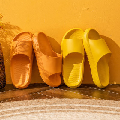 2021 New solid color sandals wholesale summer couples home bathing non-slip soft bottom simple slippers
