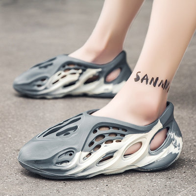 Coconut hole slippers fashion camouflage men casual sports shoes non-slip large size summer sandals women