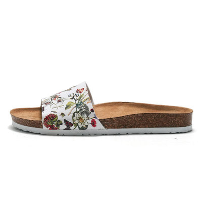 2022 new wholesale Custom summer light Women Thick leather Slippers Outdoors Beach shoes flat sandals