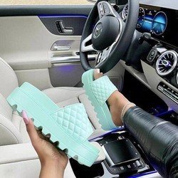 2022 Fashion Summer Sandals Women outdoor cheap beach Shoes flat custom slippers for ladies wholesale
