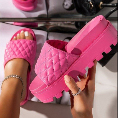 Comfortable and stylish New women thick sole non-slip beautiful casual shoes solid color large size ladies slippers high sandals
