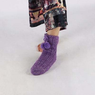 Factory price high quality plush ball decoration women Socks Non-slip Warm fashion solid color winter designer Socks in stock