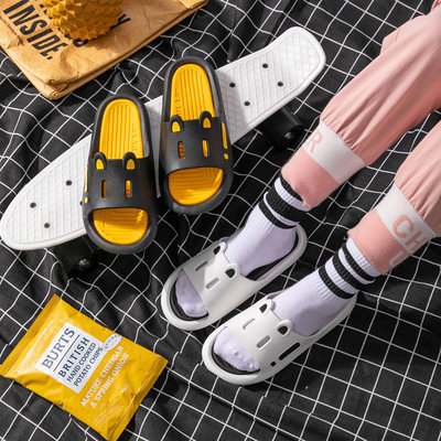 New uppers hollow couple sandals indoor non-slip two-color bottom slippers summer fashion casual slipper dog sandals