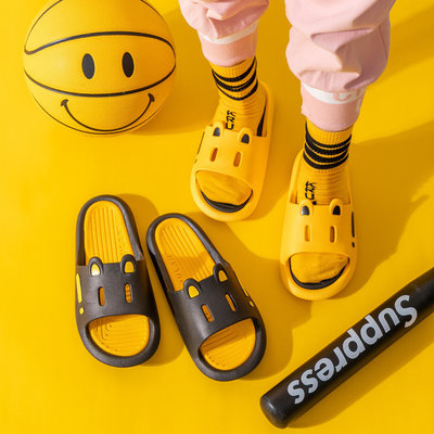 New uppers hollow couple sandals indoor non-slip two-color bottom slippers summer fashion casual slipper dog sandals