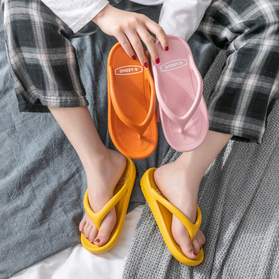 2021 New ladies flip flops summer home indoor non-slip wear-resistant fashion thickened soft bottom slippers
