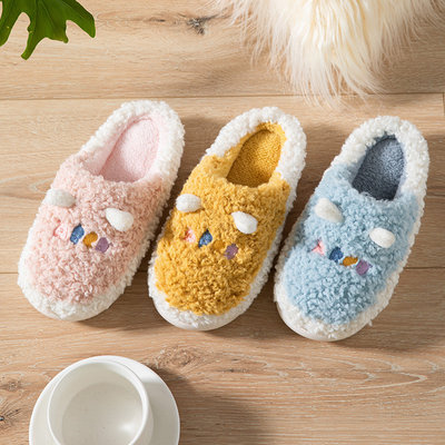 New female wholesale winter indoor and outdoor breathable fabrics couple non-slip slippers thick-soled warm shoes