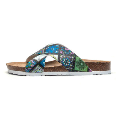 Customized Colors ladies Cross Strap Summer Sandal Slippers for Women Ladies Slip-on house Shoes in stock
