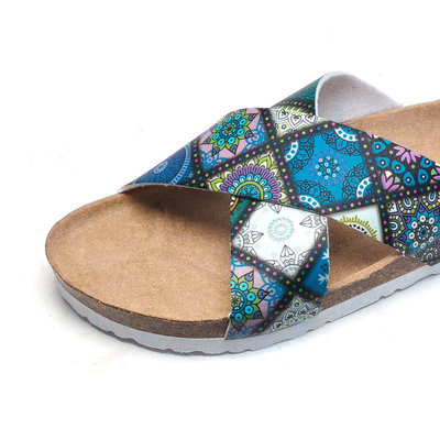 Customized Colors ladies Cross Strap Summer Sandal Slippers for Women Ladies Slip-on house Shoes in stock